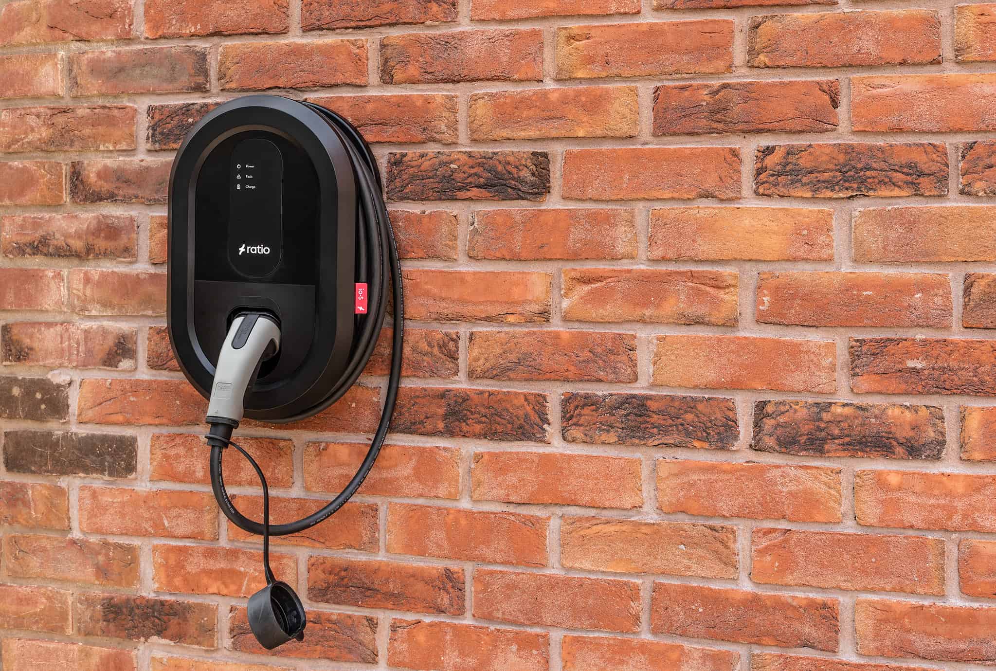 Ratio io5 7.4kW Charge Point with a type 2 socket. io574SKT – UK EV ...
