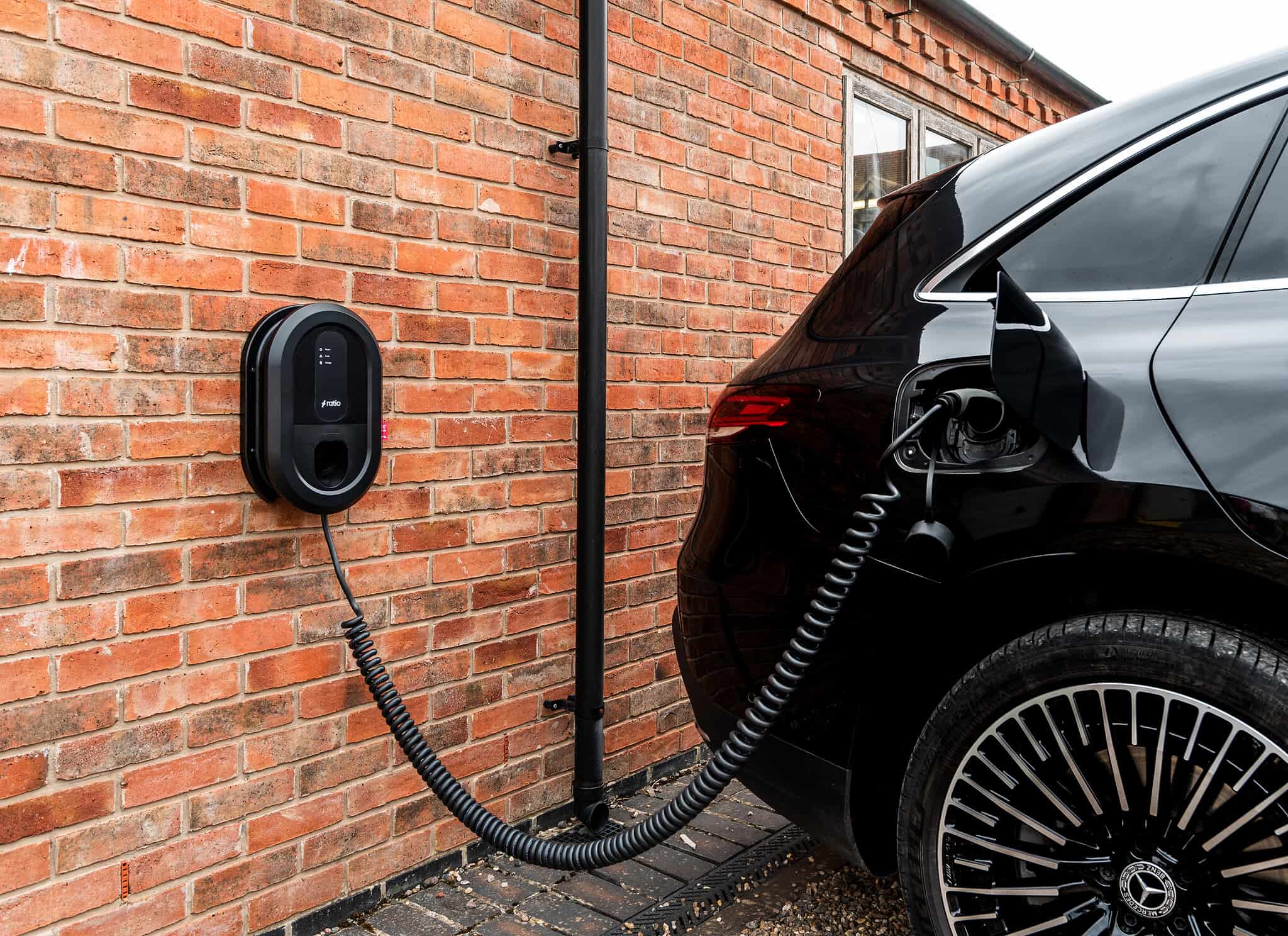 Ratio io5 7.4kW Charge Point with a type 2 socket. io574SKT – UK EV ...